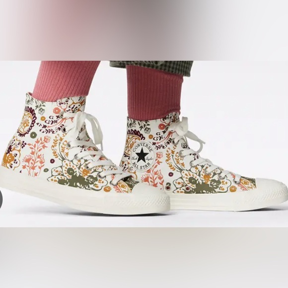 Converse | Shoes | Converse Hightop Sneakers With Floral Pattern | Poshmark